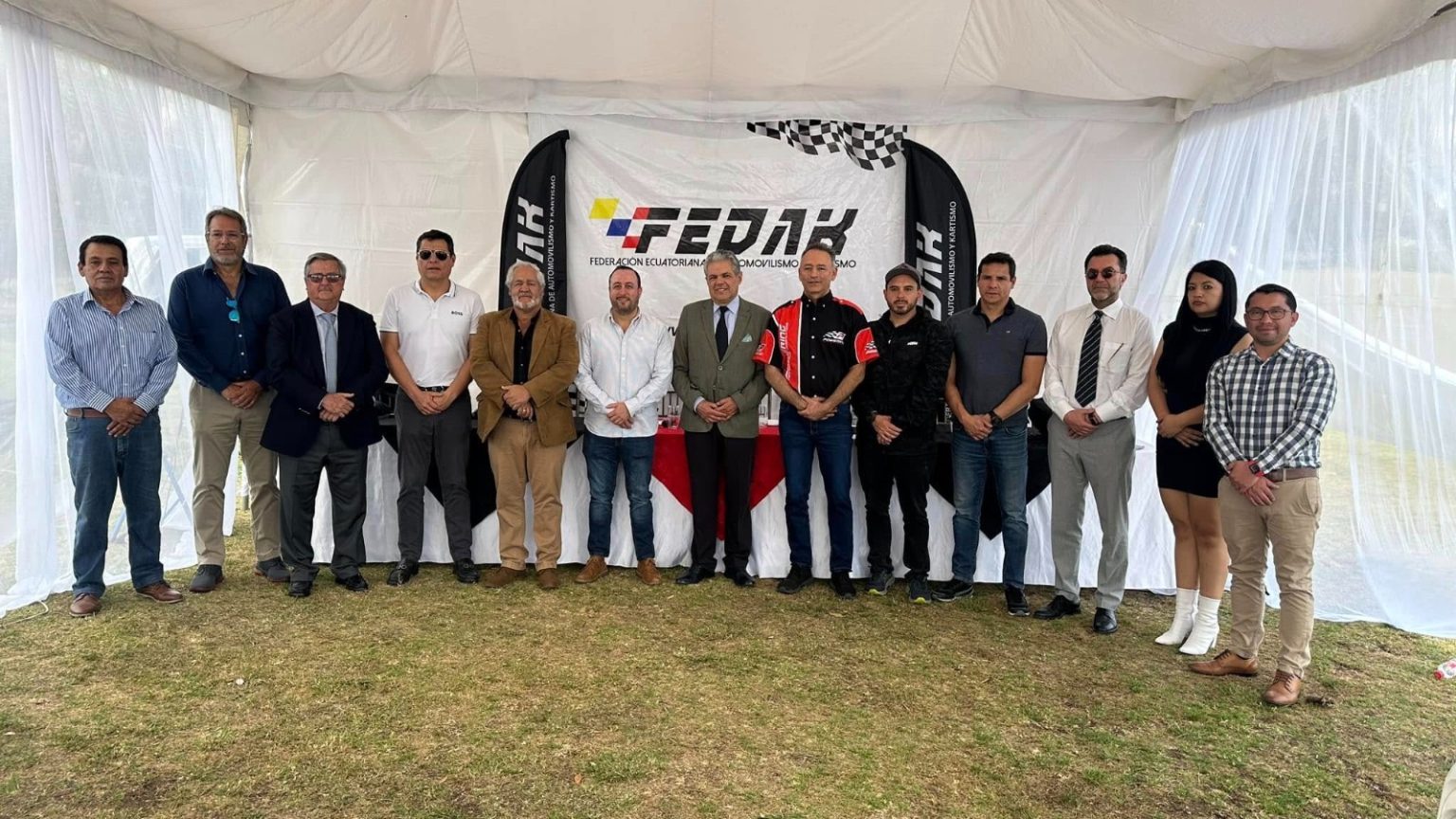 Nosotros – FEDAK